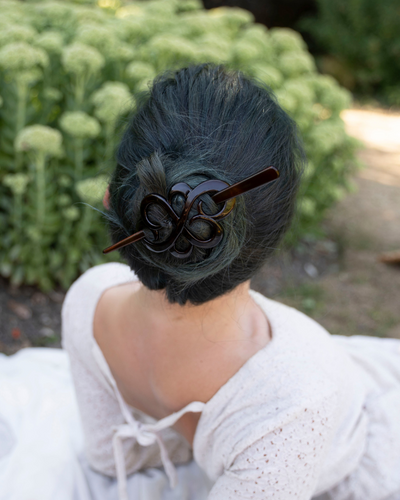 Large Pelican Hair Clip | Concord & Beak Clips | Tegen Accessories